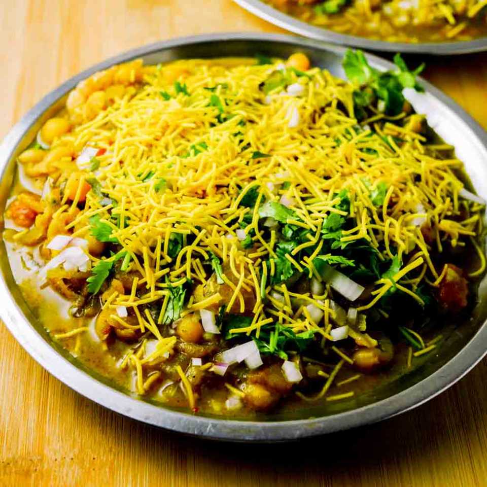 Top 20 Vegetarian Dishes Of Dudhrej Gujarat - Crazy Masala Food