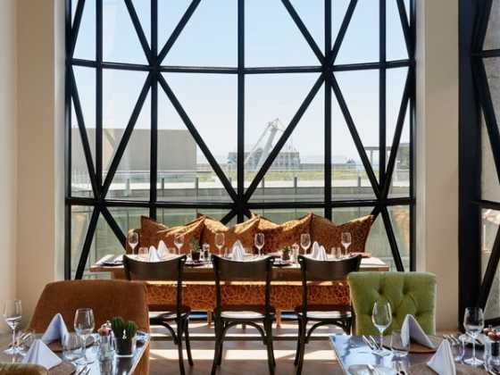 20 Best Restaurants with A Beautiful View In Cape Town - Crazy Masala Food