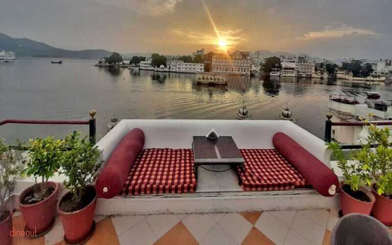 Top 20 Restaurants With Lake View In Old City, Udaipur, Rajasthan ...