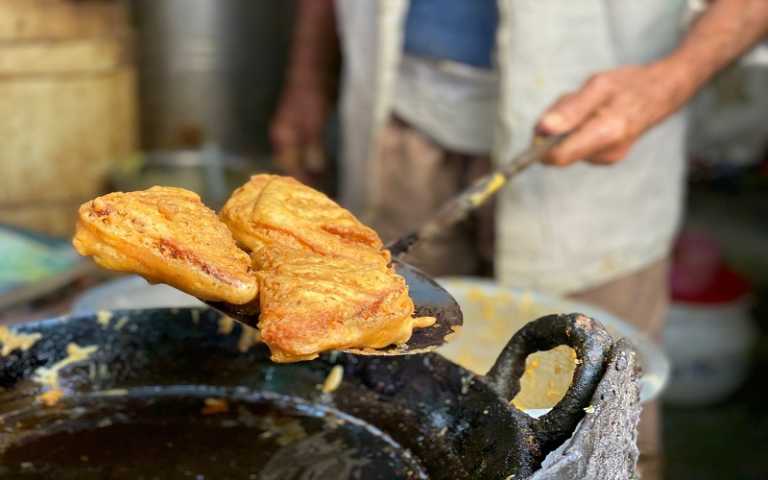 Top 20 Famous Street Food Of Udaipur - Crazy Masala Food