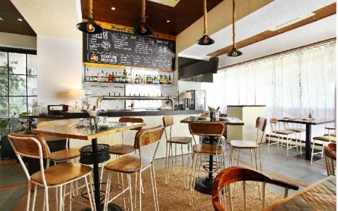Top 20 Cafes In Bandra, Mumbai With The Best Interiors And Dining ...