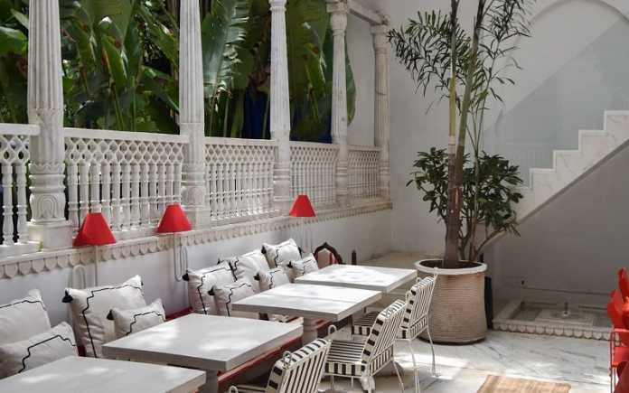 Best 20 Fine-Dine Restaurants In Bandra, Mumbai - Crazy Masala Food