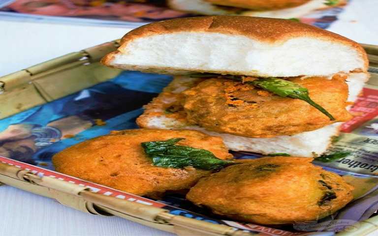 Top 20 Famous Street Food Of Udaipur - Crazy Masala Food