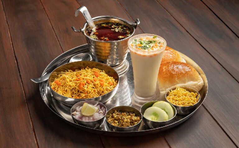 Top 20 Dishes Of Nashik - Crazy Masala Food