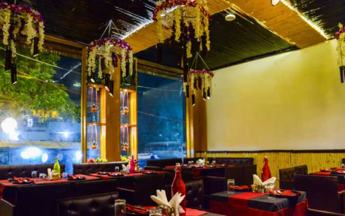 20 Best Restaurants Near Krishna Janmabhoomi Temple In Mathura - Crazy ...