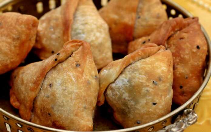Top 20 Dishes Prepared During Festive Occasions In West Bengal - Crazy ...